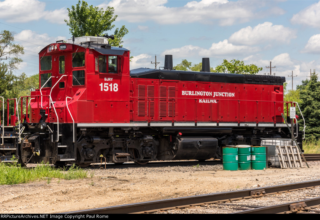 BJRY 1518, EMD SW1500,